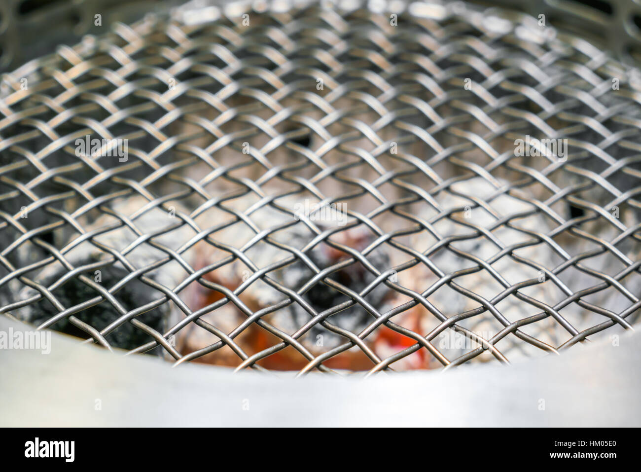 Empty hot barbecue grill Stock Photo - Alamy