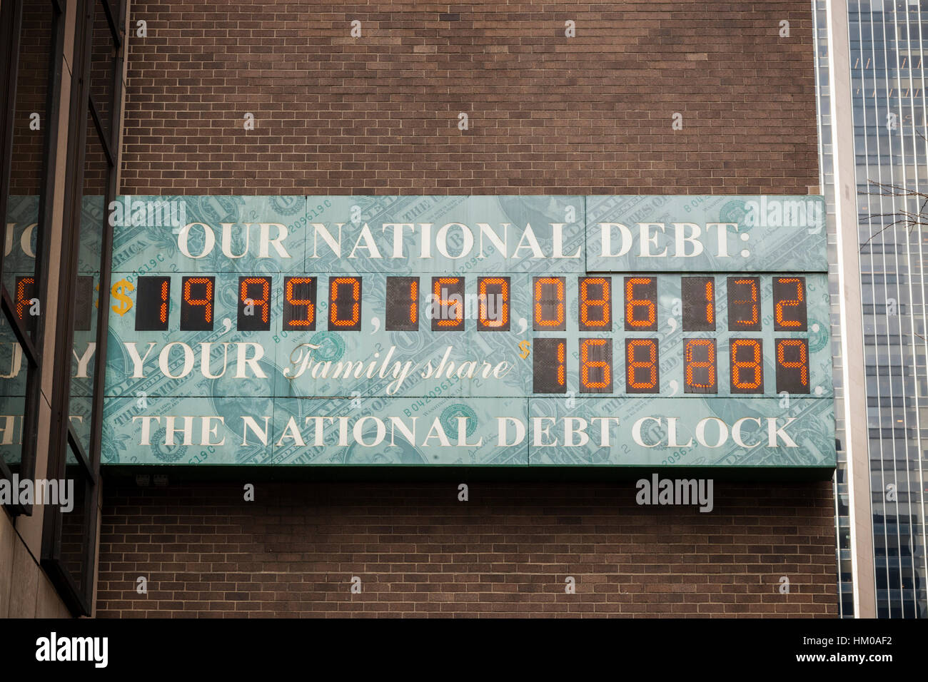 National debt clock nyc High Resolution Stock Photography and Images ...