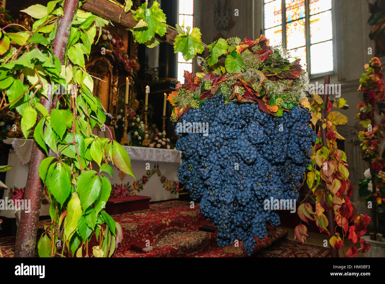 Spitz an der Donau: church Holy Mauritius: Decoration to the ...