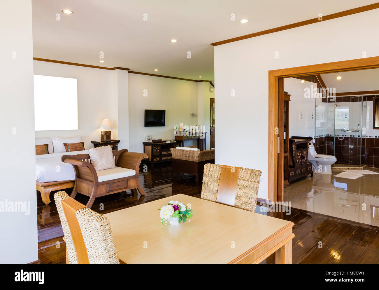 Interior of modern comfortable hotel room Stock Photo - Alamy