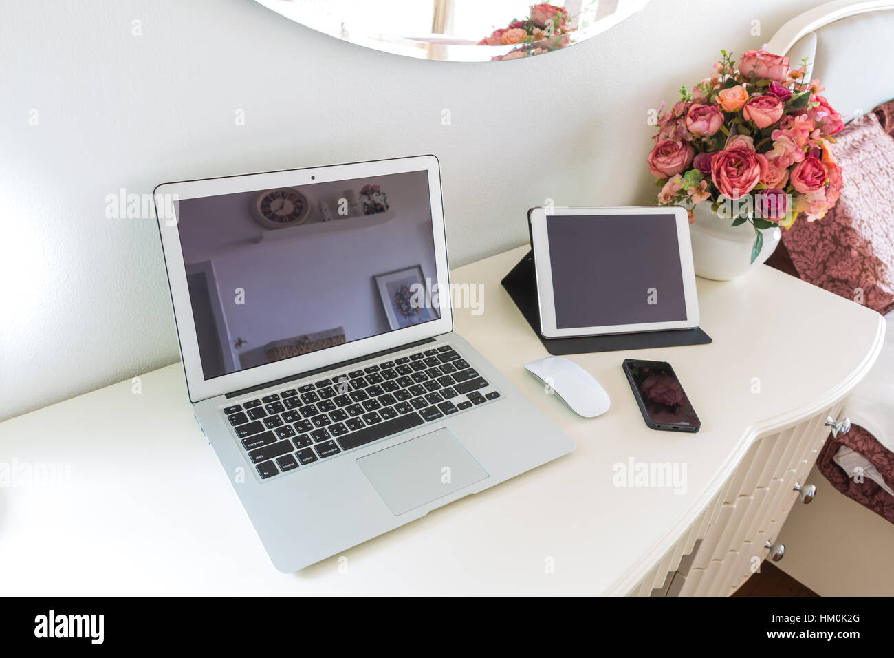 Interior of a modern bed room with laptop computer Stock Photo - Alamy
