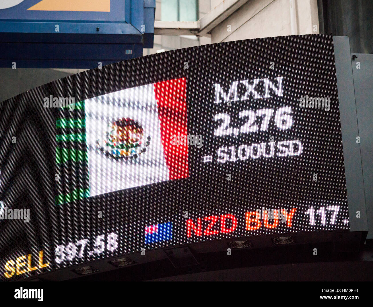A foreign currency exchange store in Midtown Manhattan in New York ...