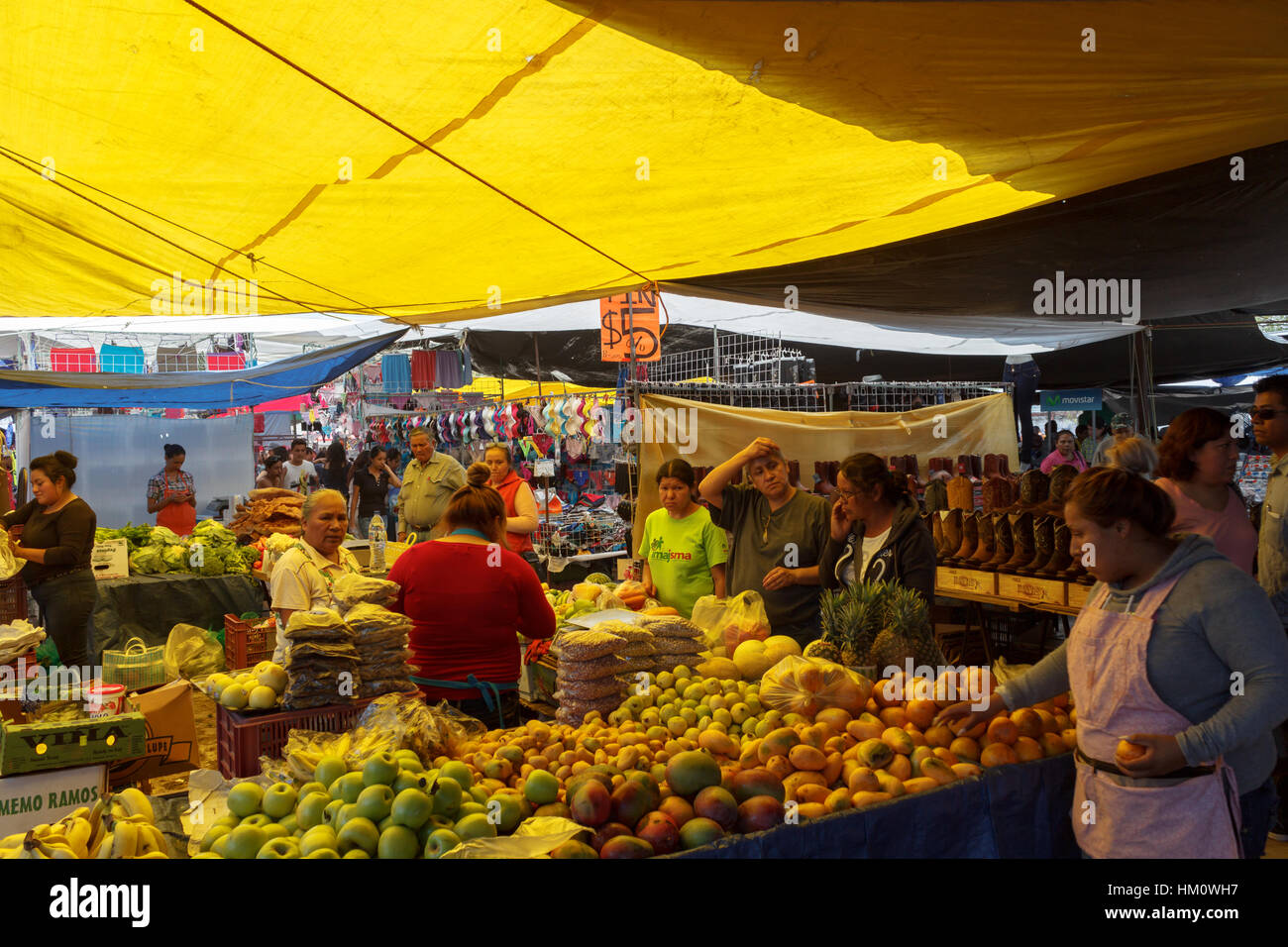 Tianguis Mexico High Resolution Stock Photography and Images - Alamy