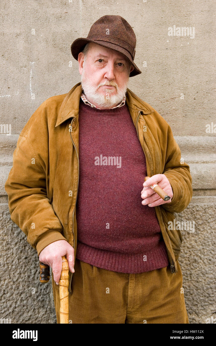 Joan de Sagarra (Paris, 6 January 1938) is a Catalan journalist and ...