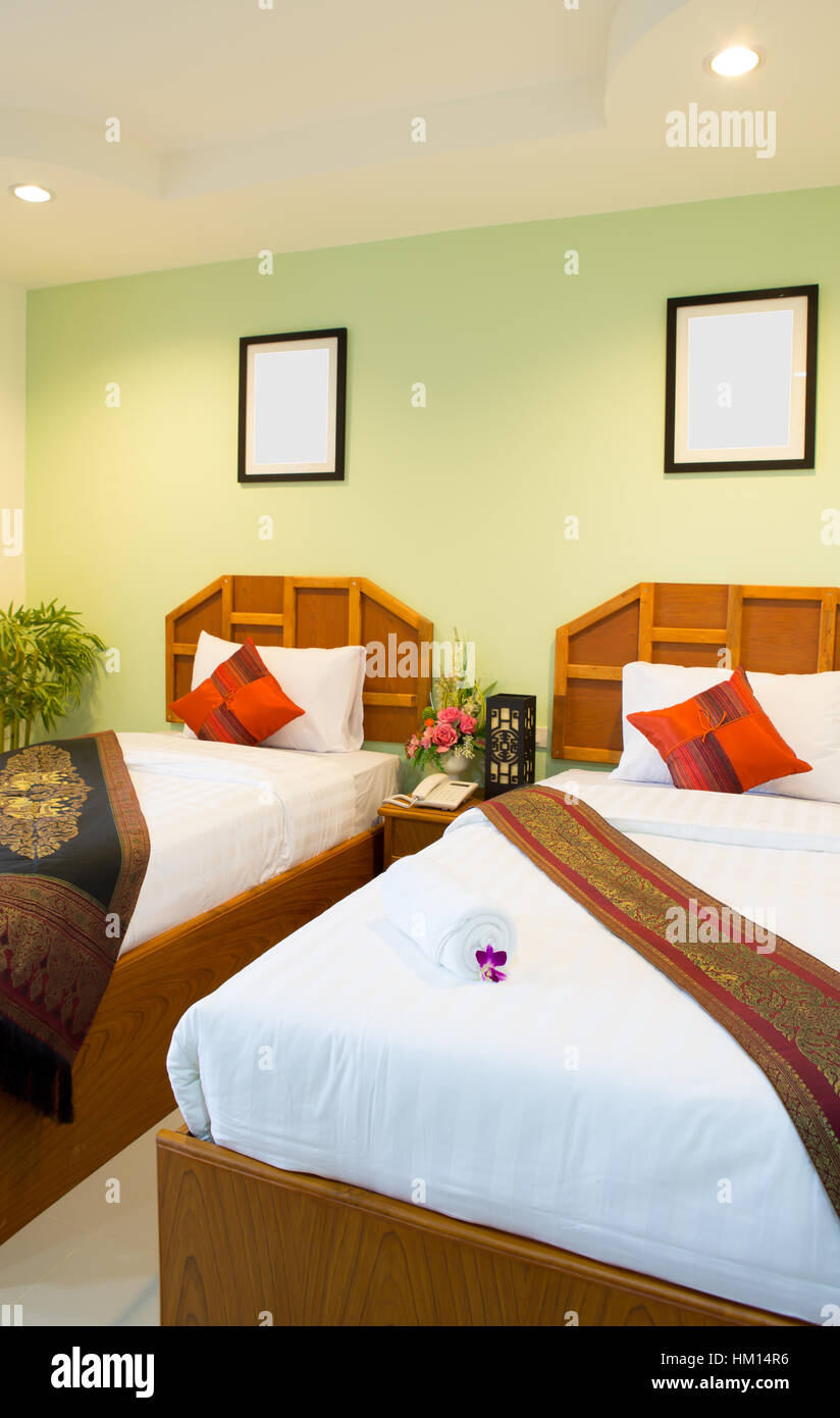 Interior of modern comfortable hotel room Stock Photo - Alamy