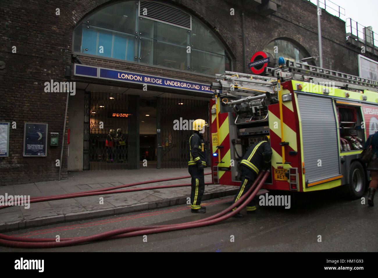 London fire brigade station hi-res stock photography and images - Alamy