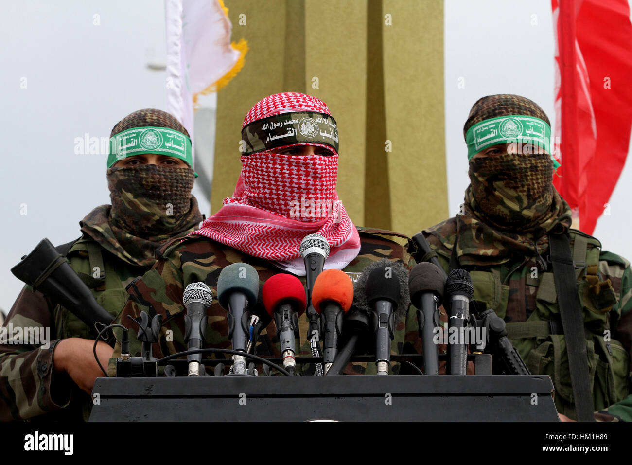 Rafah, Gaza Strip, Palestinian Territory. 31st Jan, 2017. Abu Ubaida, spokesman of the Ezzedine ...