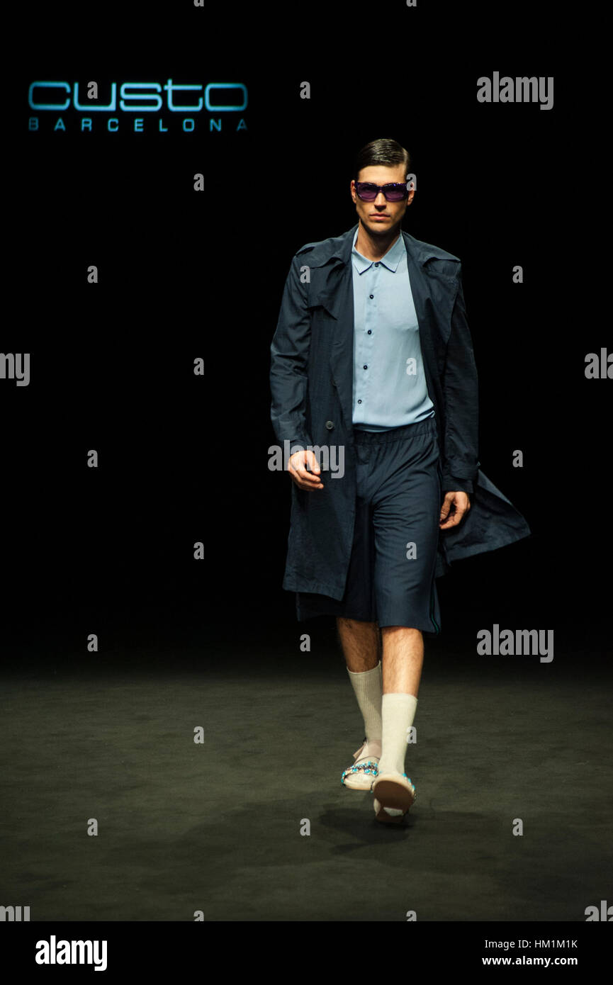 Modelo de chico hi-res stock photography and images - Alamy