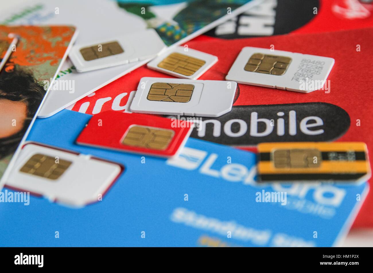 Few sim cards hi-res stock photography and images - Alamy