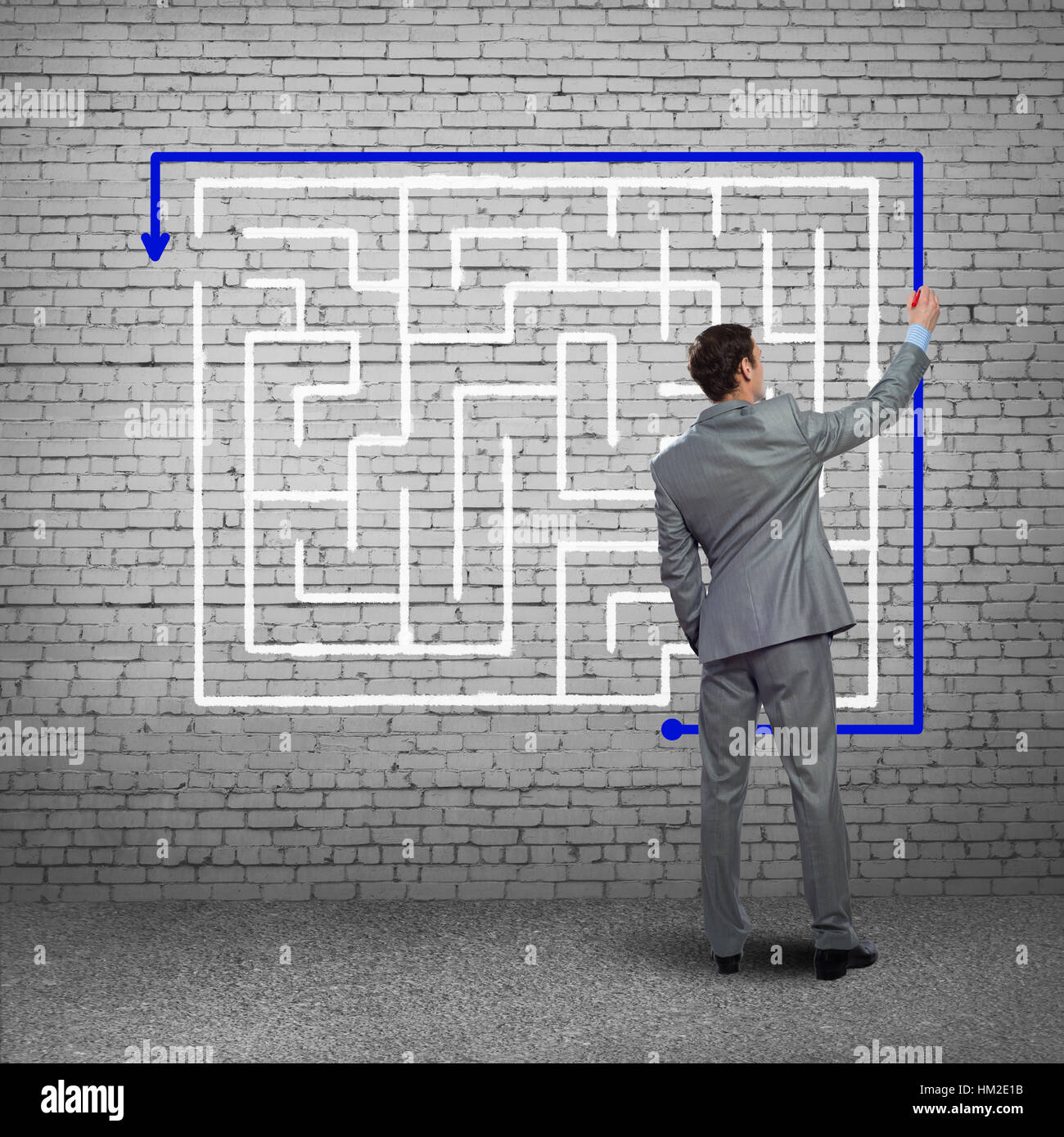 Finding solution maze line hi-res stock photography and images - Alamy
