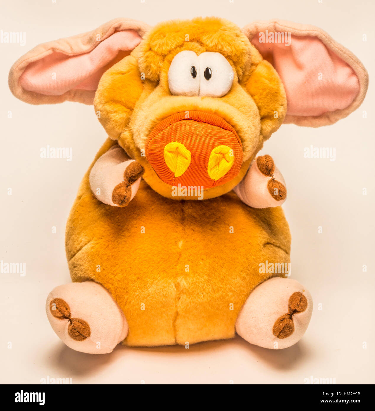 toy stuffed pig in sitting position Stock Photo - Alamy
