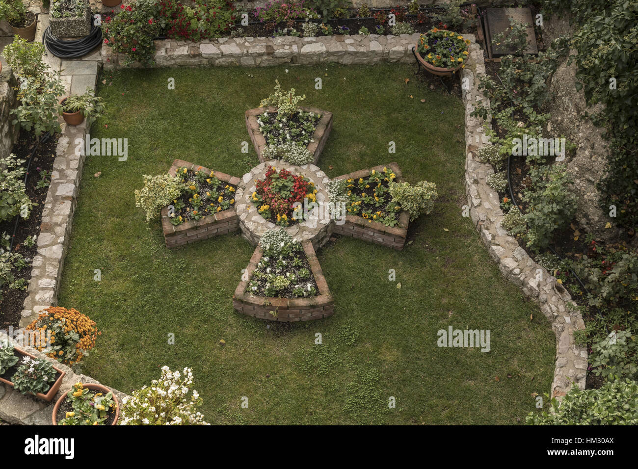 Monastic garden hi-res stock photography and images - Alamy