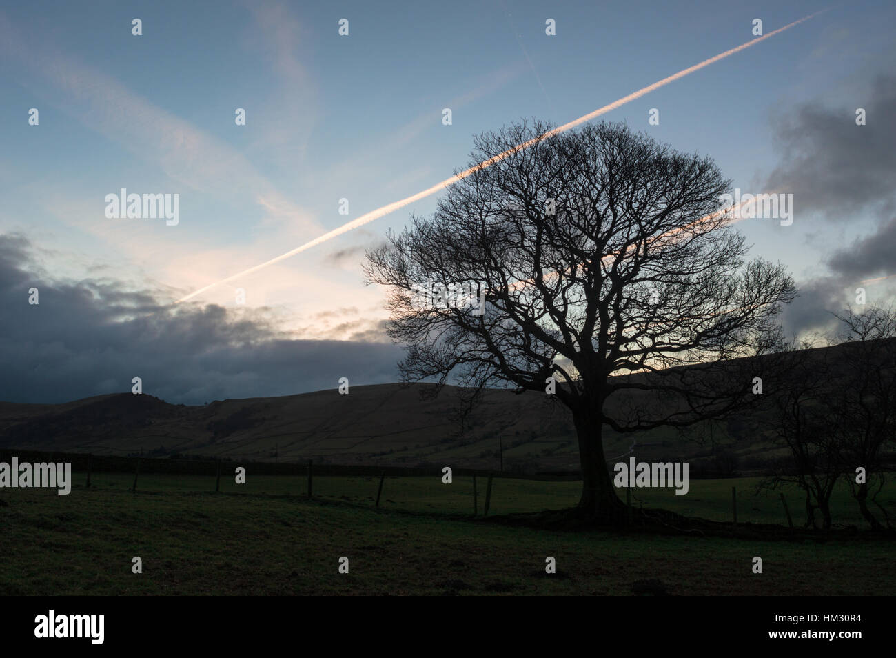 Edale house hi-res stock photography and images - Alamy