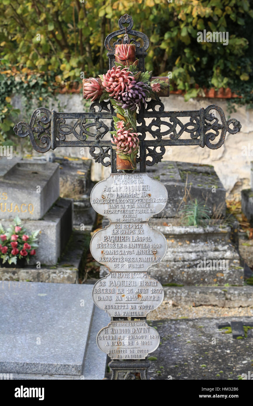 Croix en fer Stock Photo - Alamy