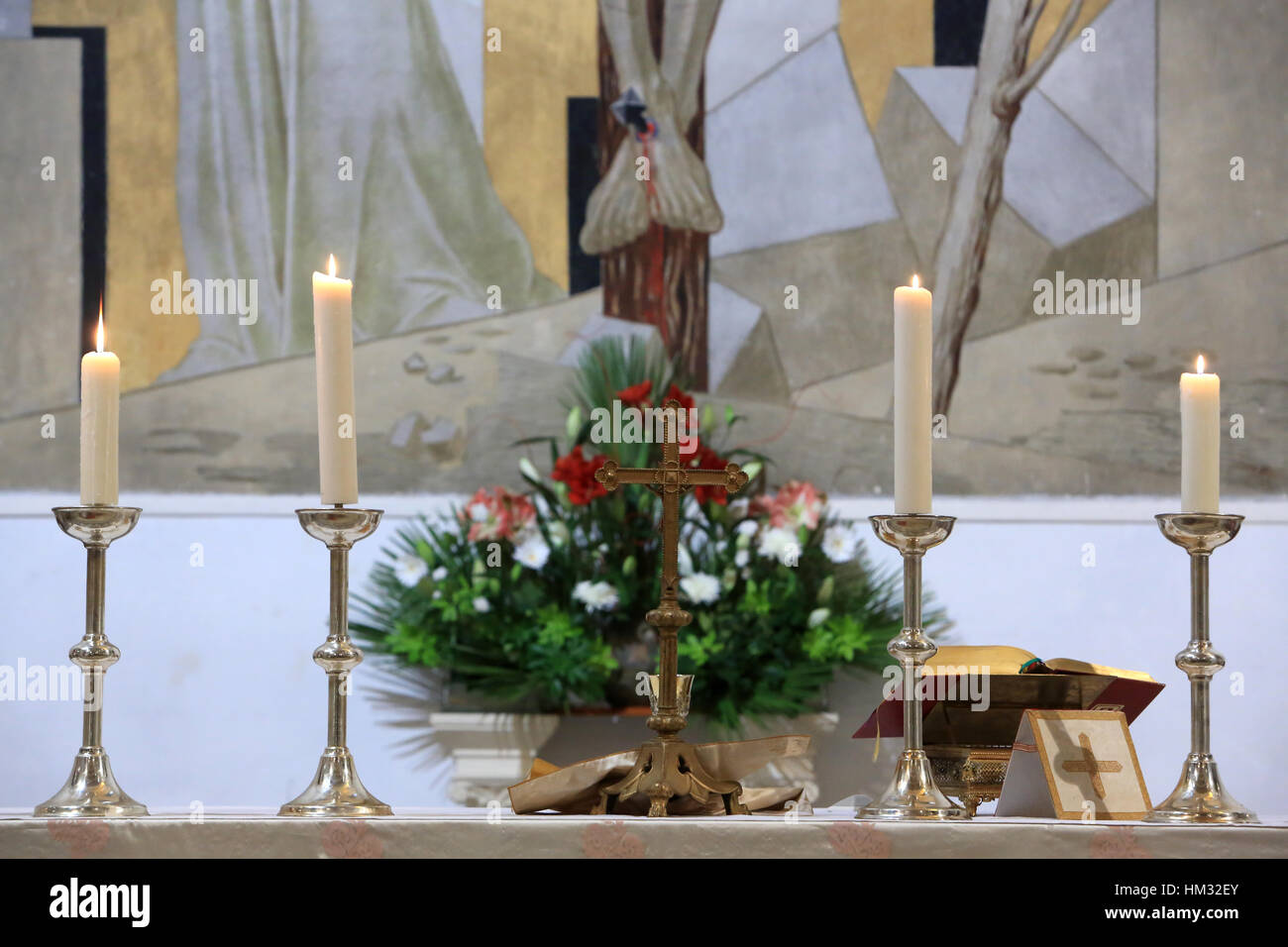 Quatre cierges hi-res stock photography and images - Alamy