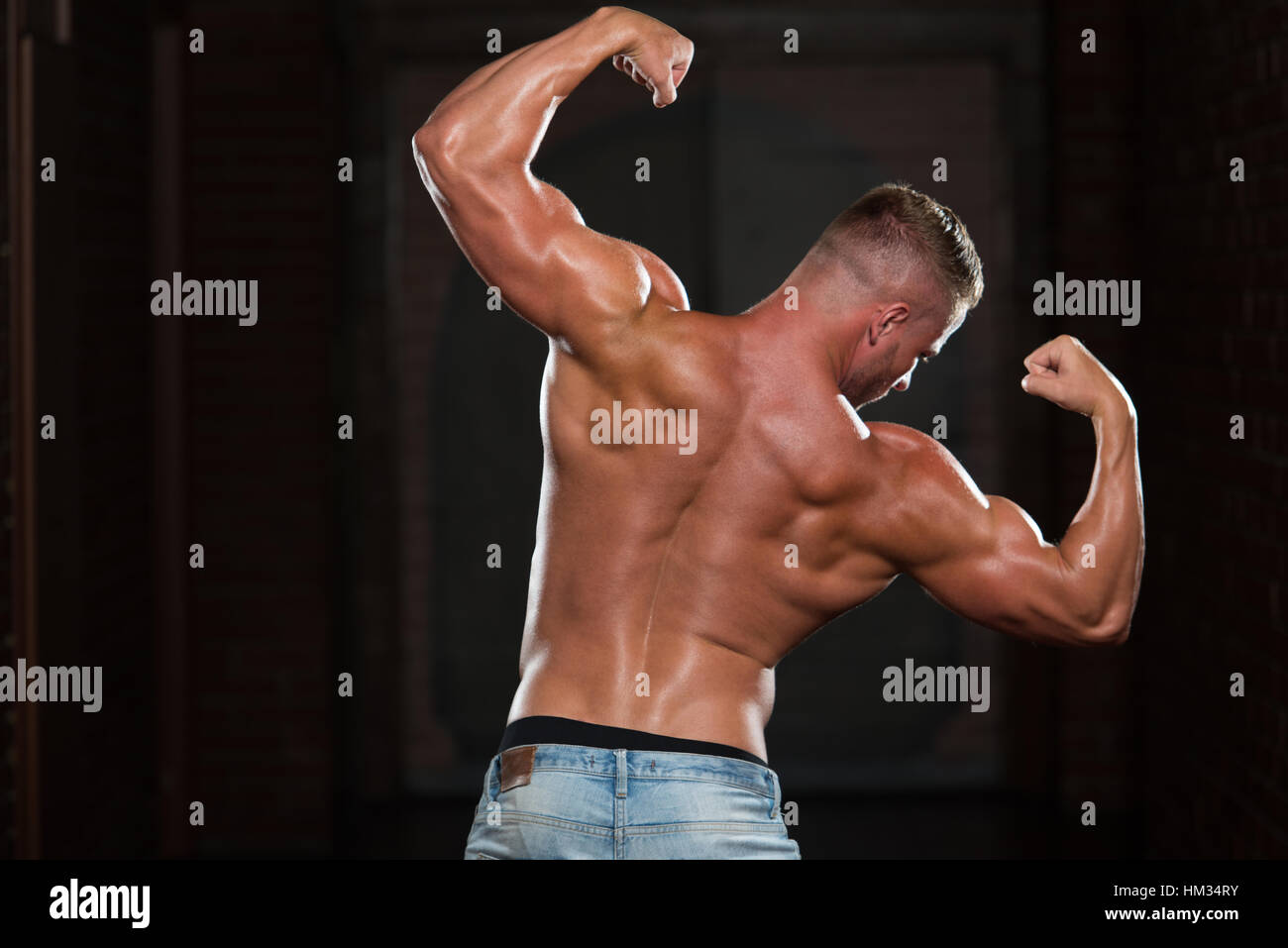 Physically fit body hi-res stock photography and images - Alamy