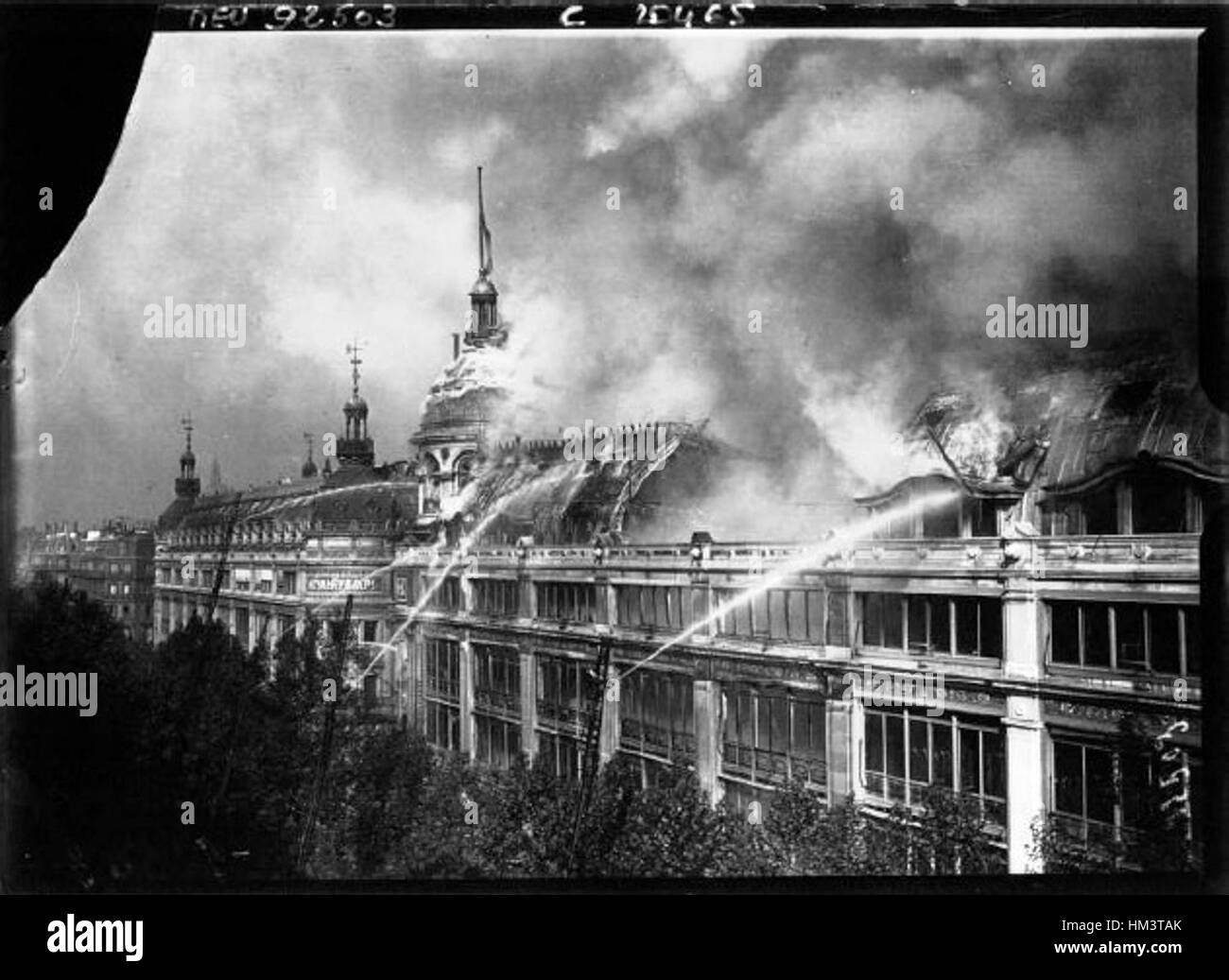 Drama paris Black and White Stock Photos & Images - Alamy