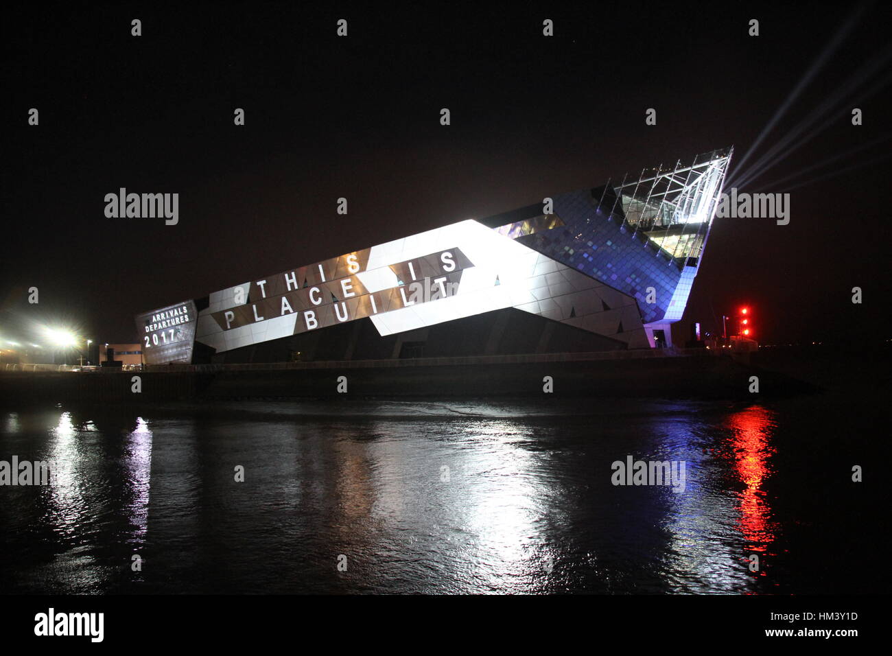 Hull City of Culture 2017 Made in Hull Light Projection Show at The ...