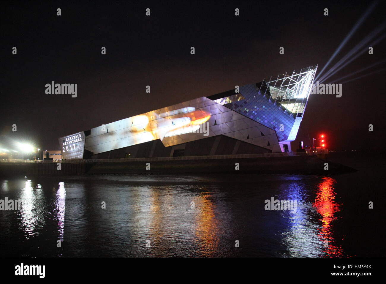 Hull City of Culture 2017 Made in Hull Light Projection Show at The ...