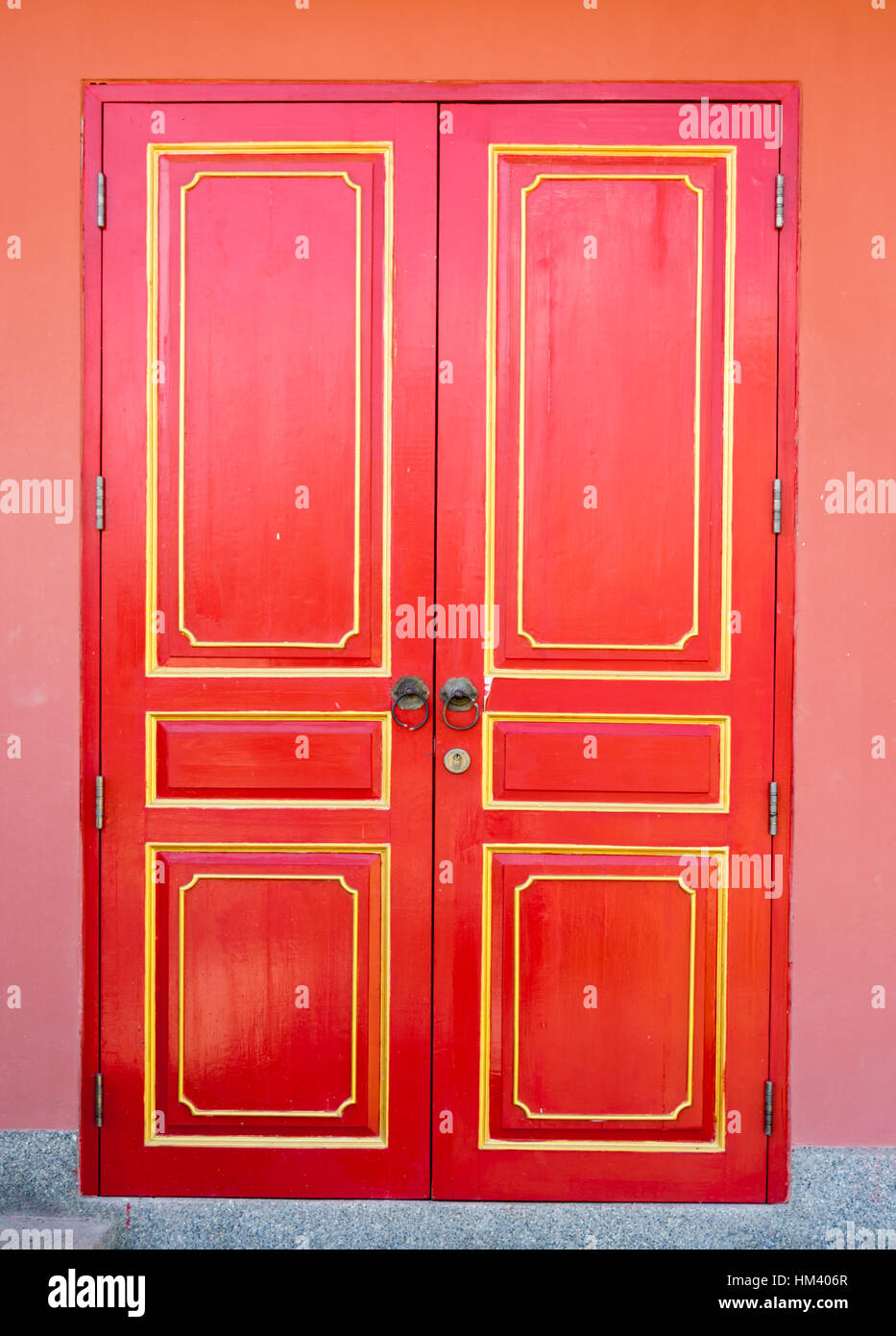 Chinese red wooden decorated door for background Stock Photo - Alamy