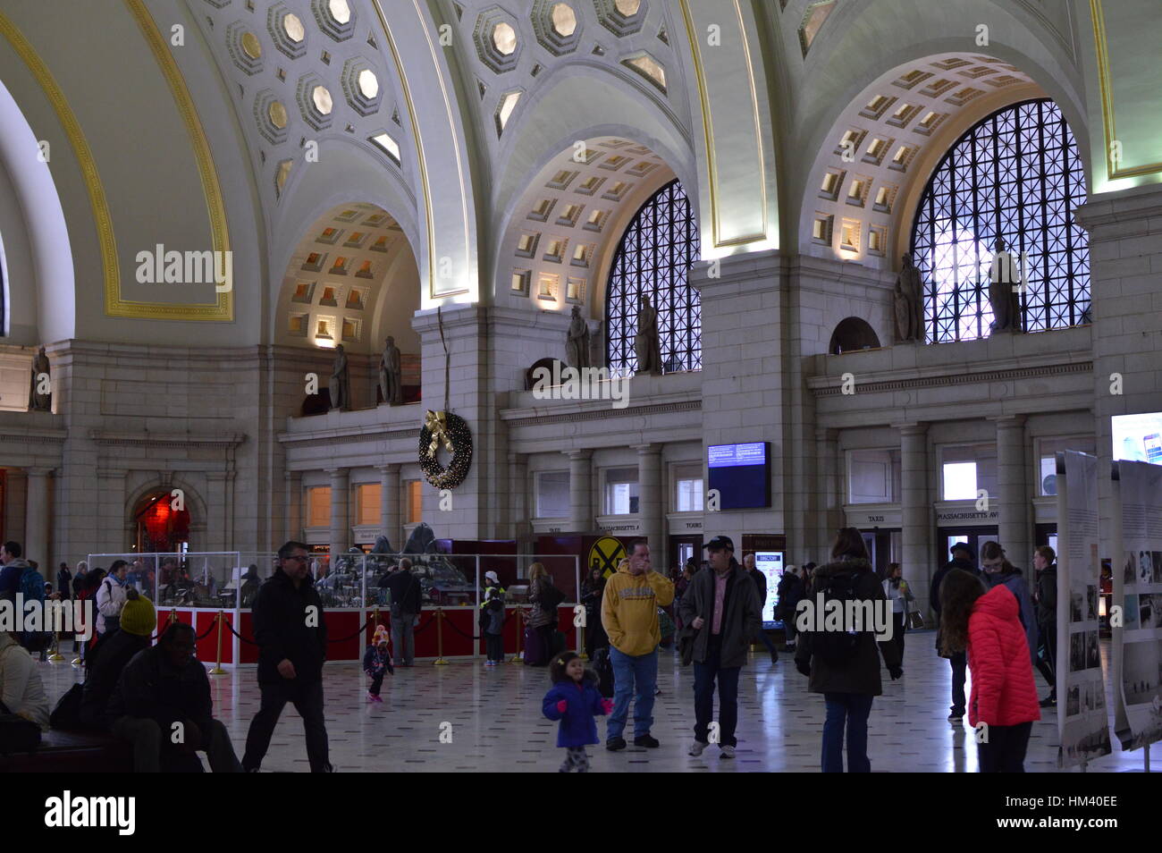 Union Station main entrance hall decorated for Christmas Stock Photo ...