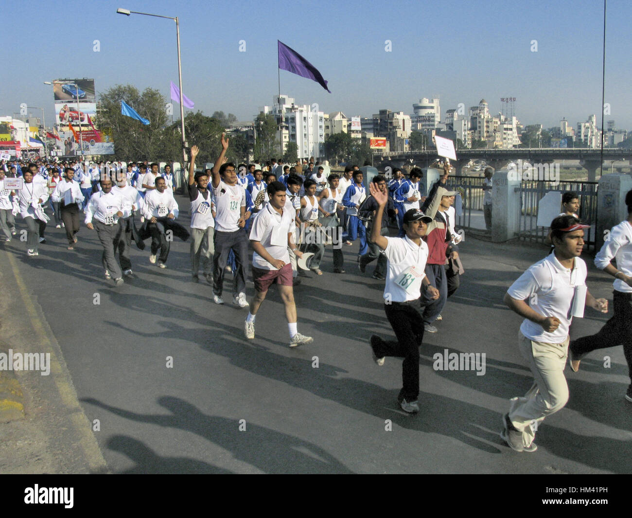 Participants in Pune International Marathon 2004 Stock Photo - Alamy