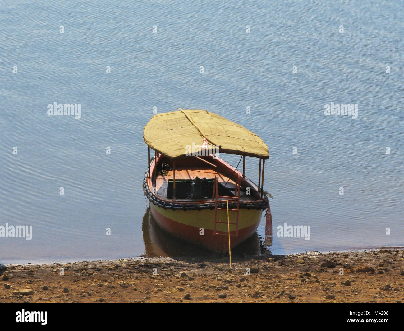 Boat, Koyna dam backwaters. Tapola, Maharasthra, India Stock Photo - Alamy