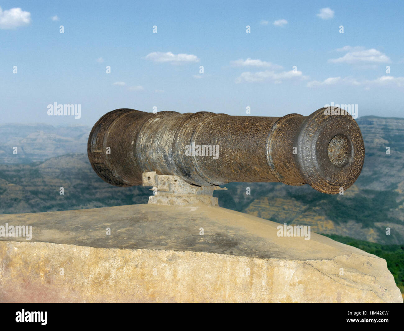 Old antique cannon india hi-res stock photography and images - Alamy