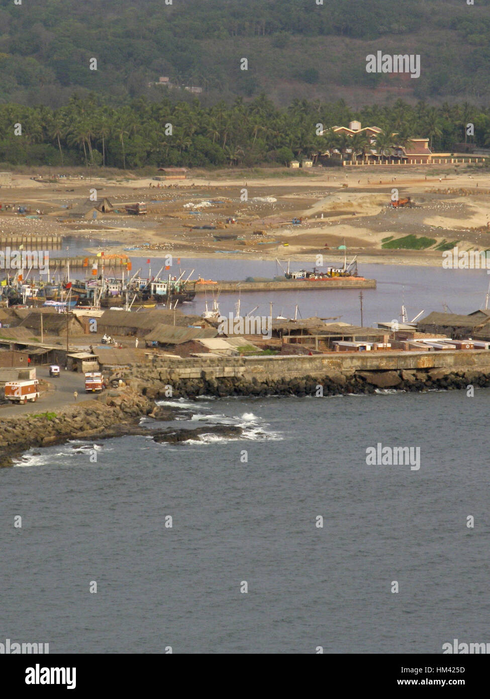 Long shot fishing hi-res stock photography and images - Alamy