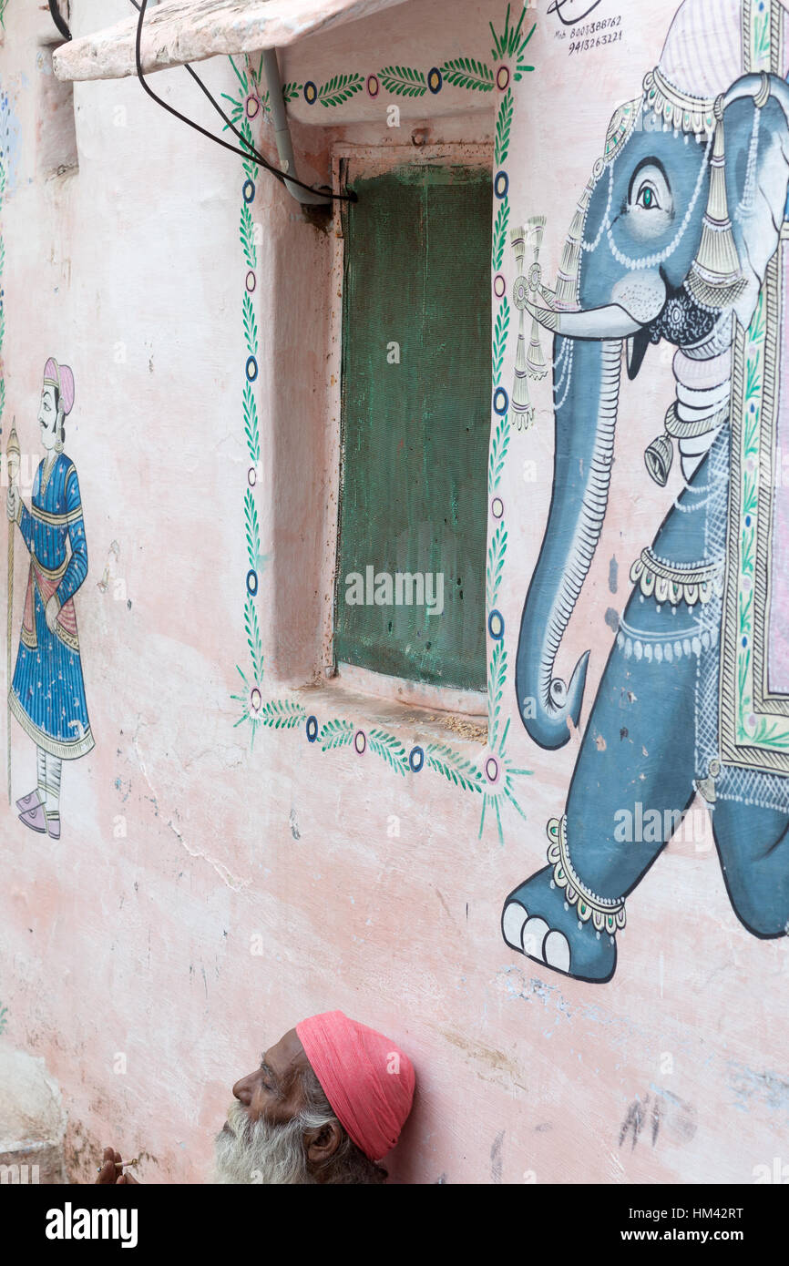Man helping poor kitchen hi-res stock photography and images - Alamy