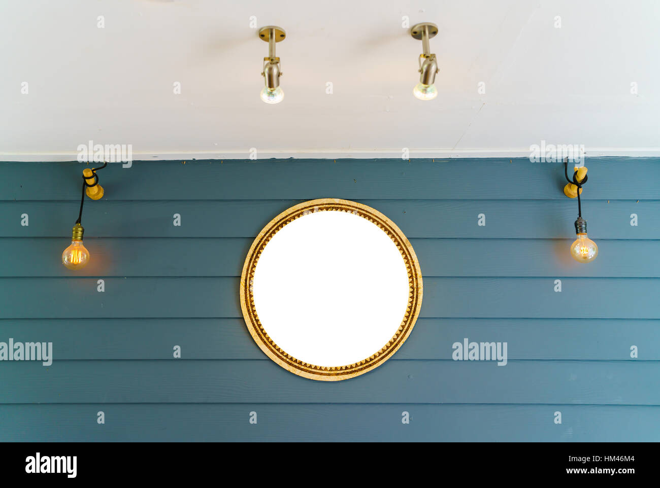 Wooden signboard with light bulb hanging on planks background Stock ...