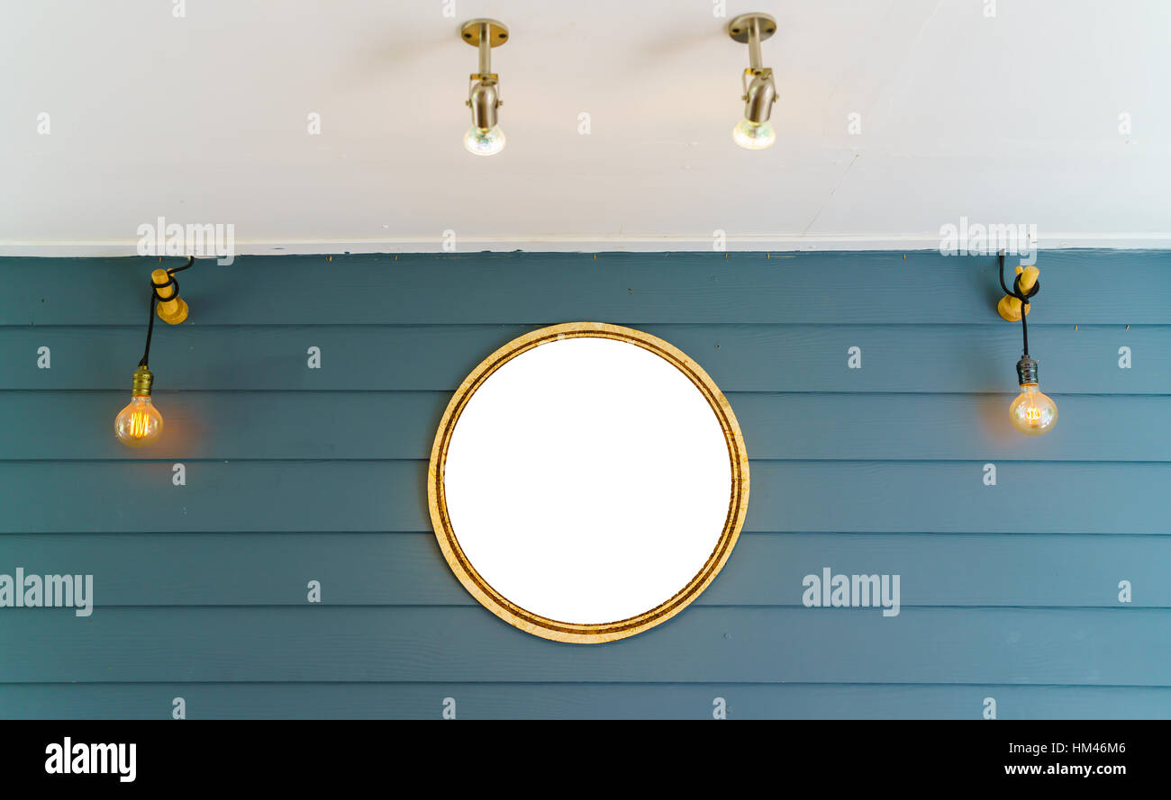 Wooden signboard with light bulb hanging on planks background Stock ...