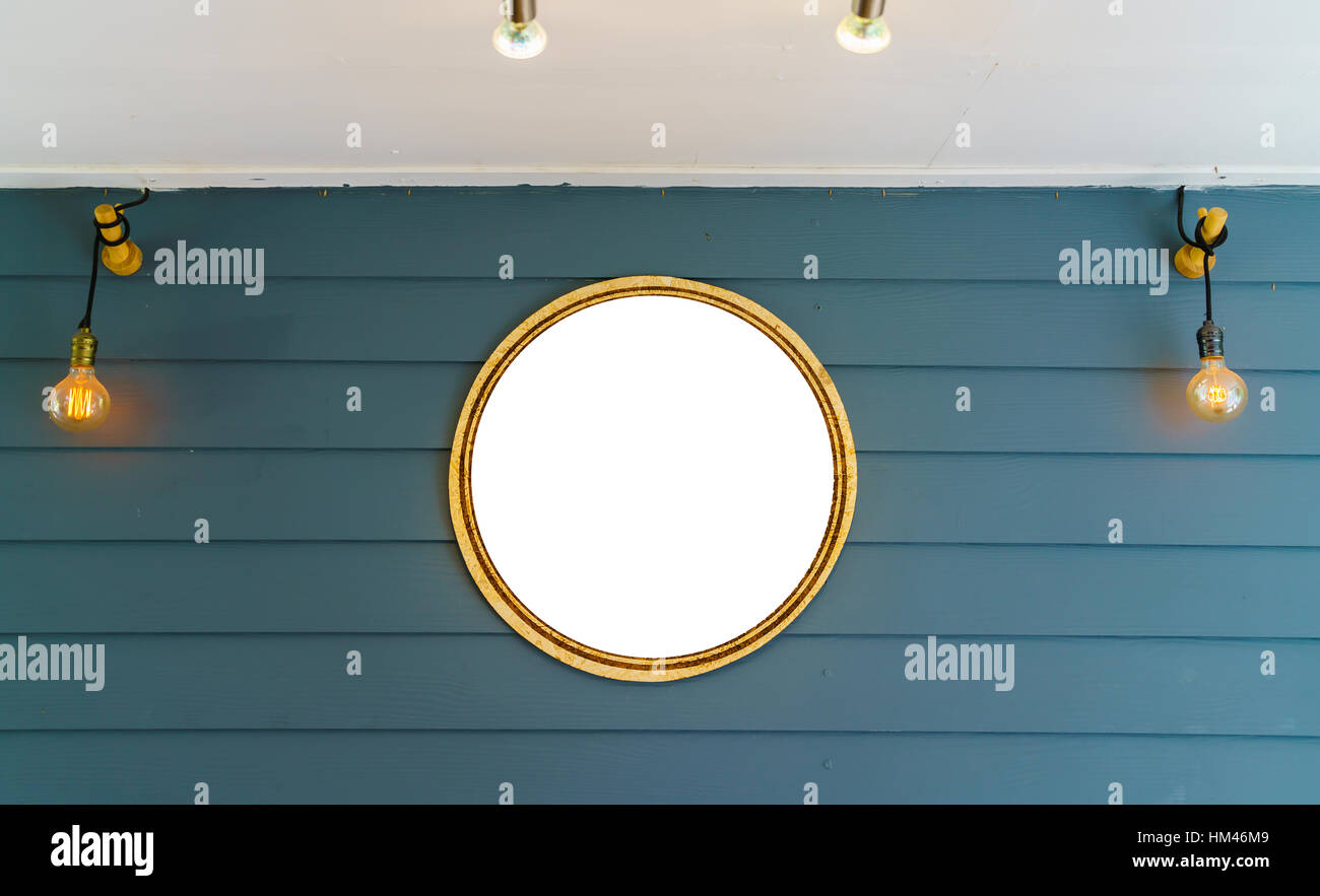 Wooden signboard with light bulb hanging on planks background Stock ...
