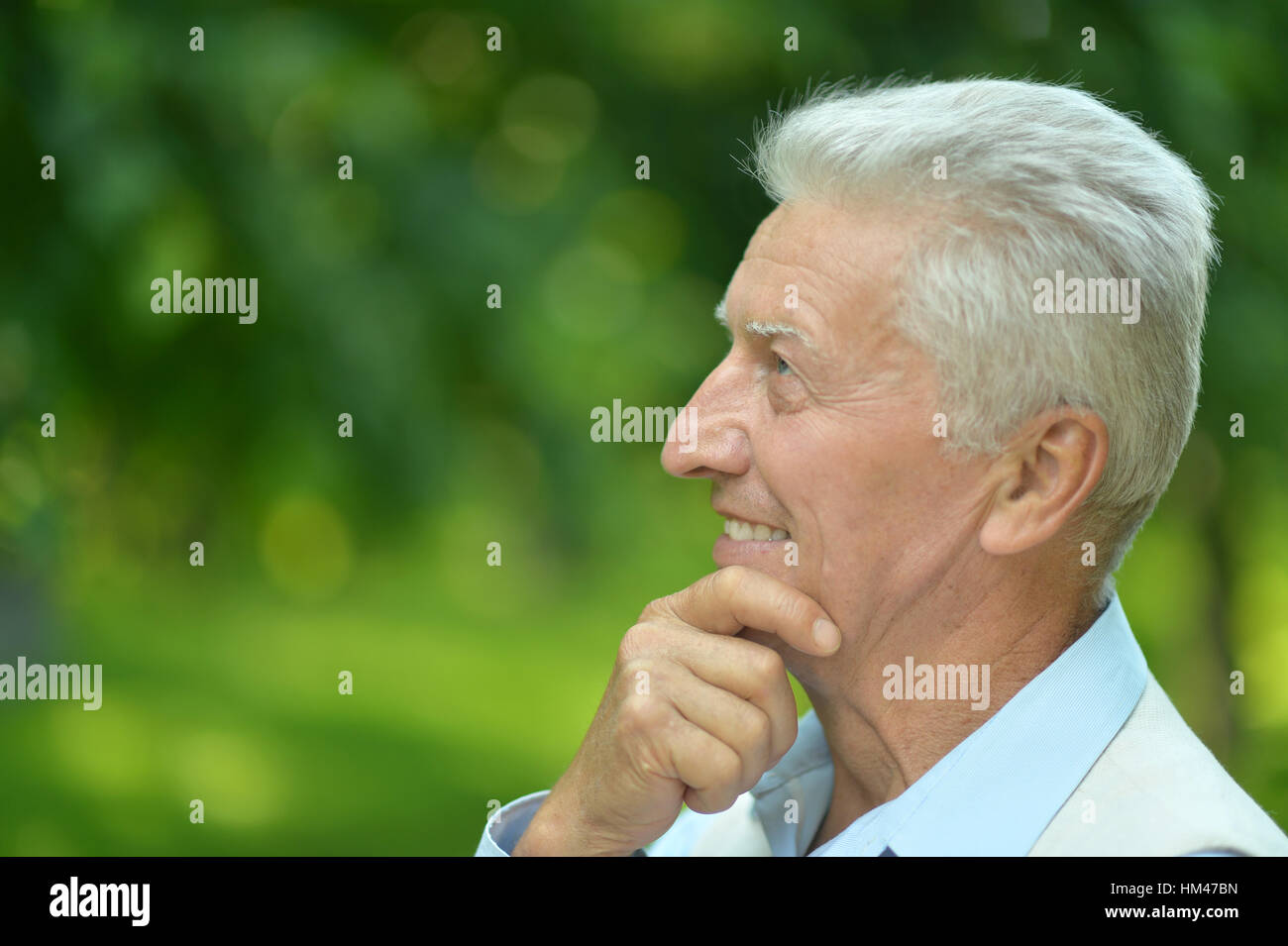 An old man thinking hi-res stock photography and images - Alamy