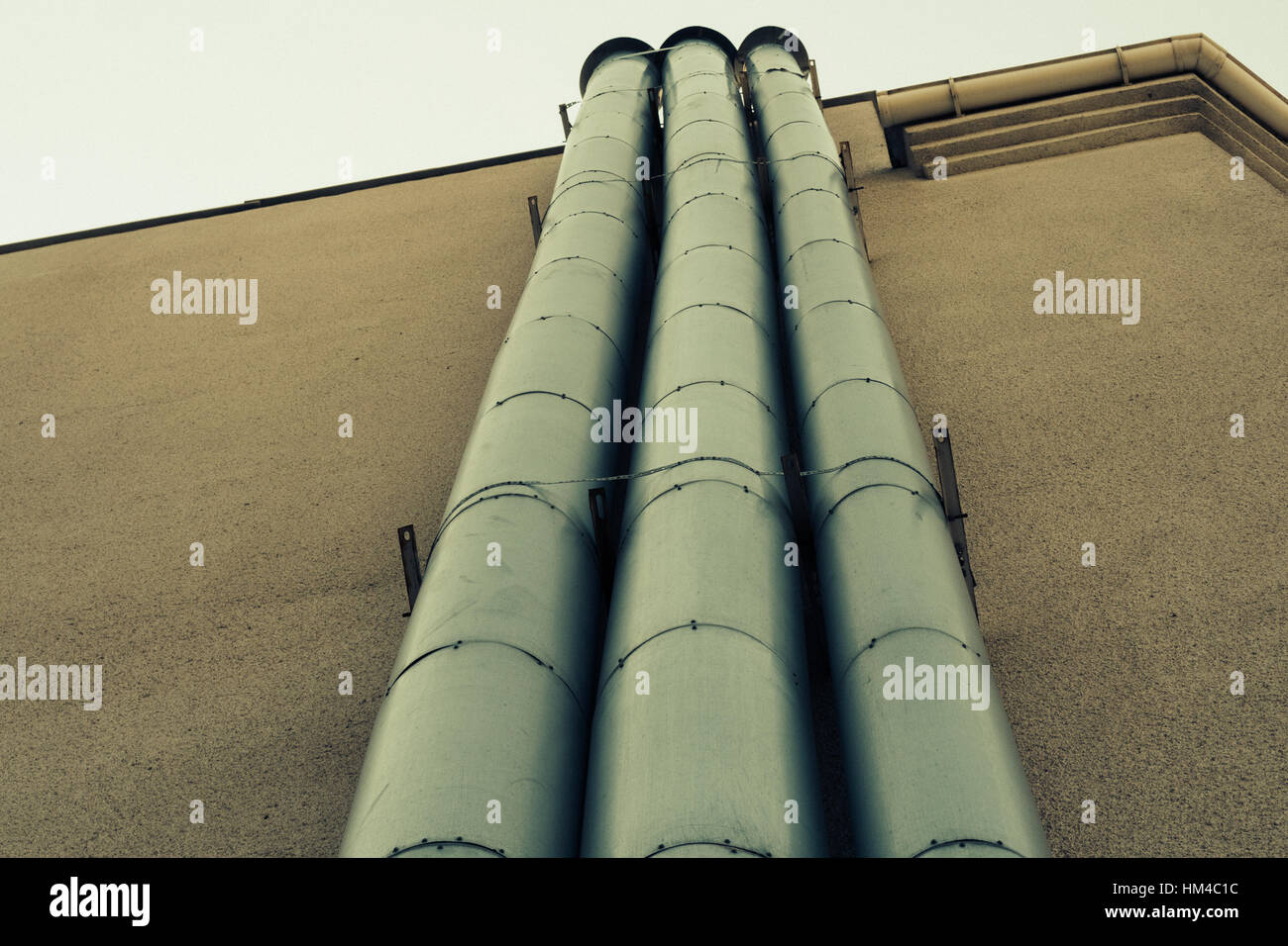 Pipes on outside wall building hi-res stock photography and images - Alamy