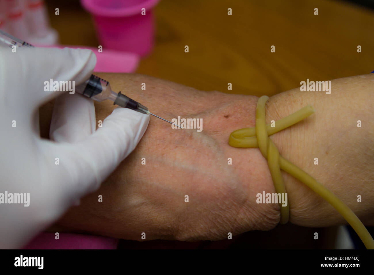 close up of blood extraction in lab Stock Photo - Alamy