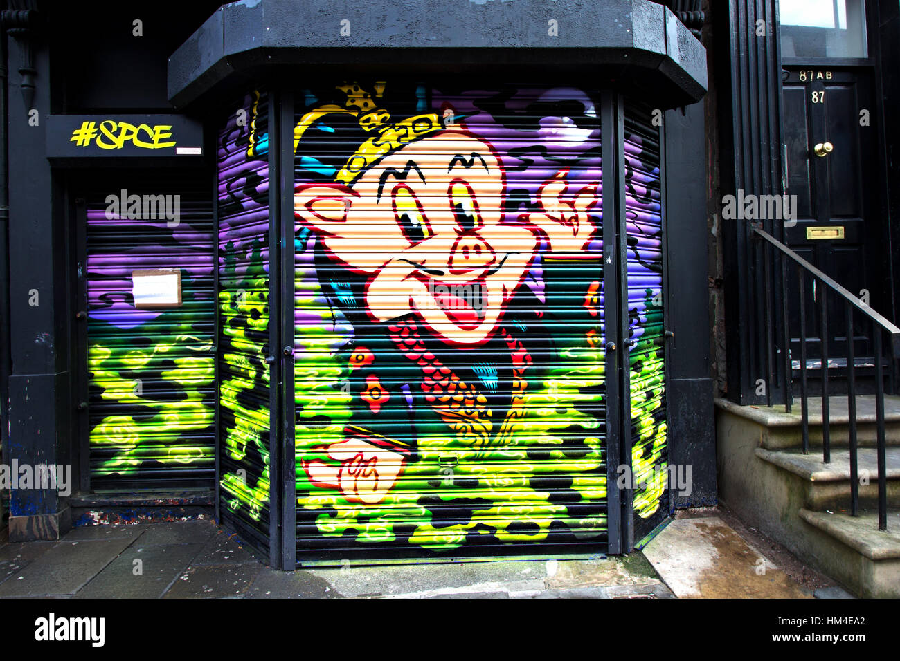 Graffiti on a roller shutter door hi-res stock photography and images ...