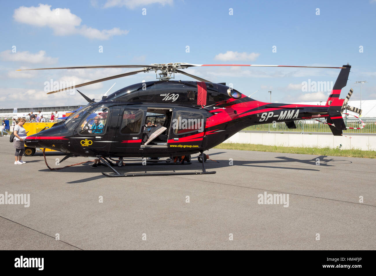 Bell 429 hi-res stock photography and images - Alamy