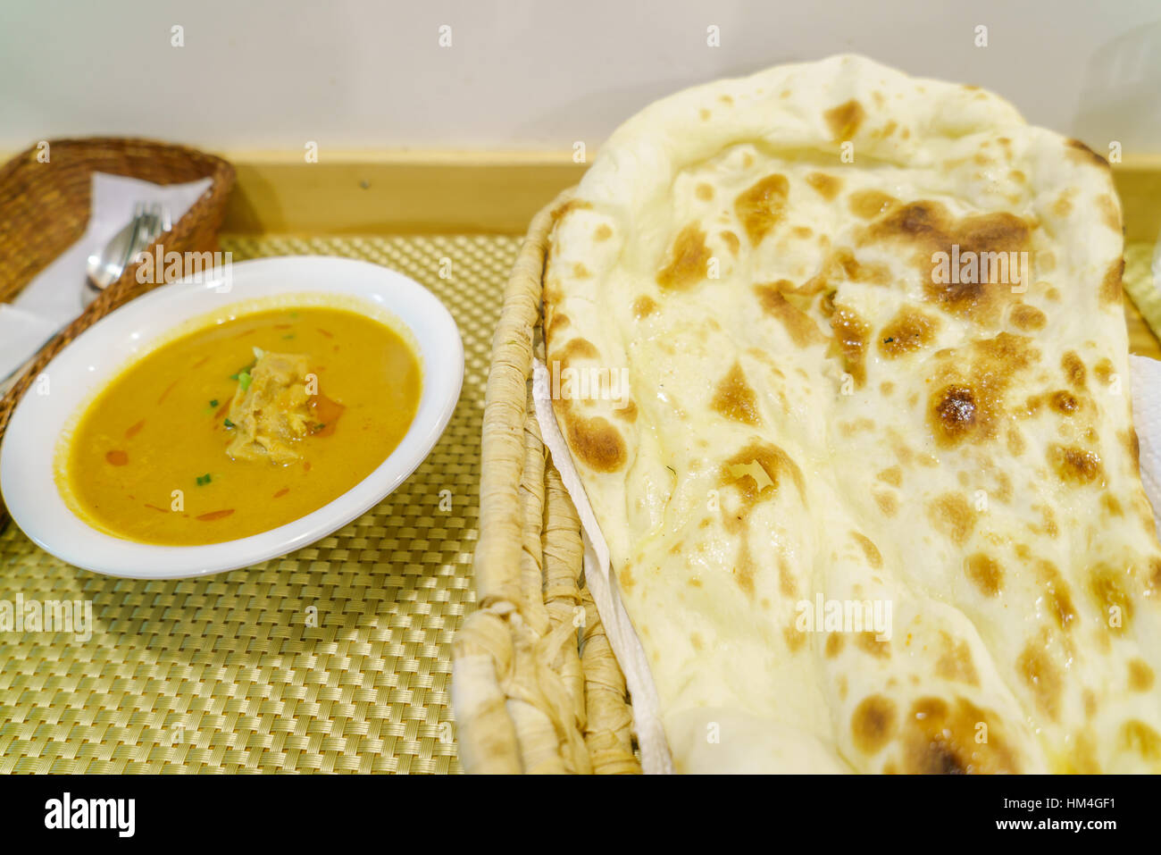 Roti and chicken curry Stock Photo - Alamy