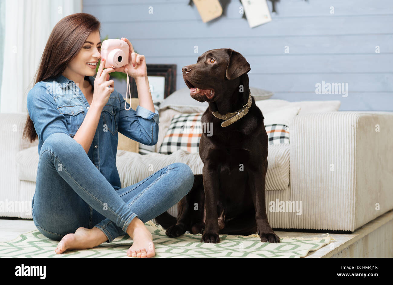 Entertaining pose hi-res stock photography and images - Alamy