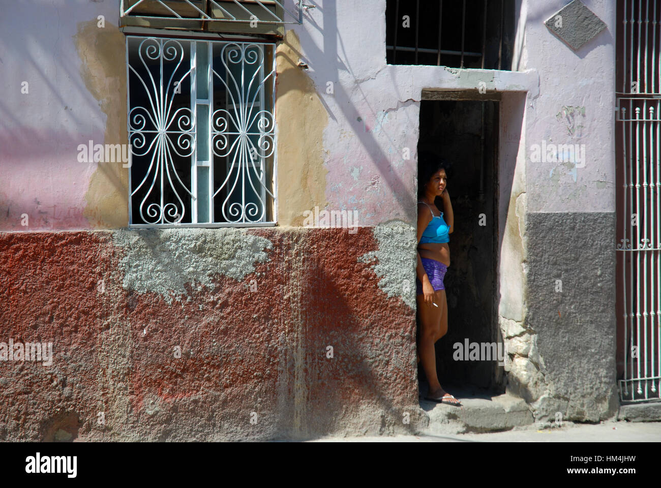 Lady in Street, Havana, Cuba Stock Photo - Alamy