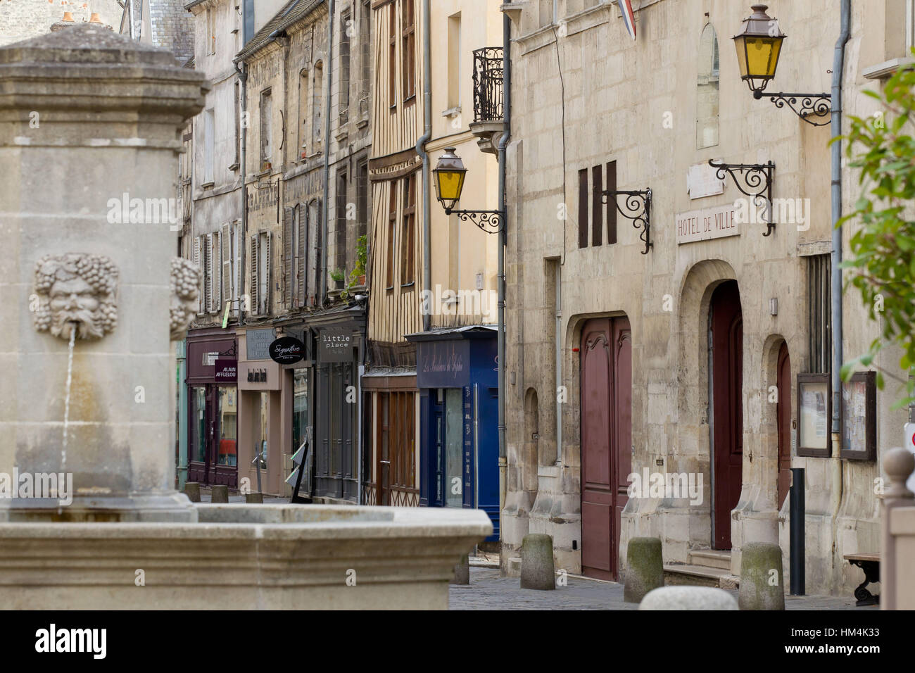 Senlis (northern France Stock Photo - Alamy