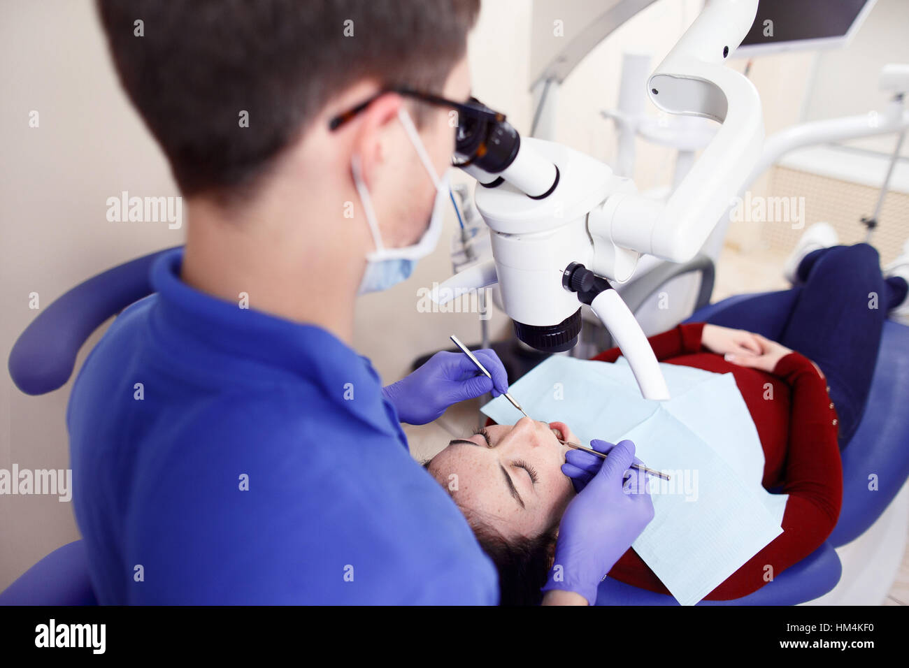 Dentists microscope hi-res stock photography and images - Alamy