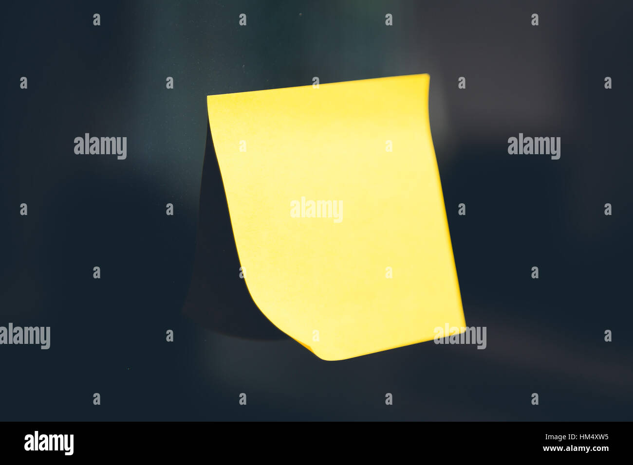Blank sticky note on The refrigerator Stock Photo - Alamy
