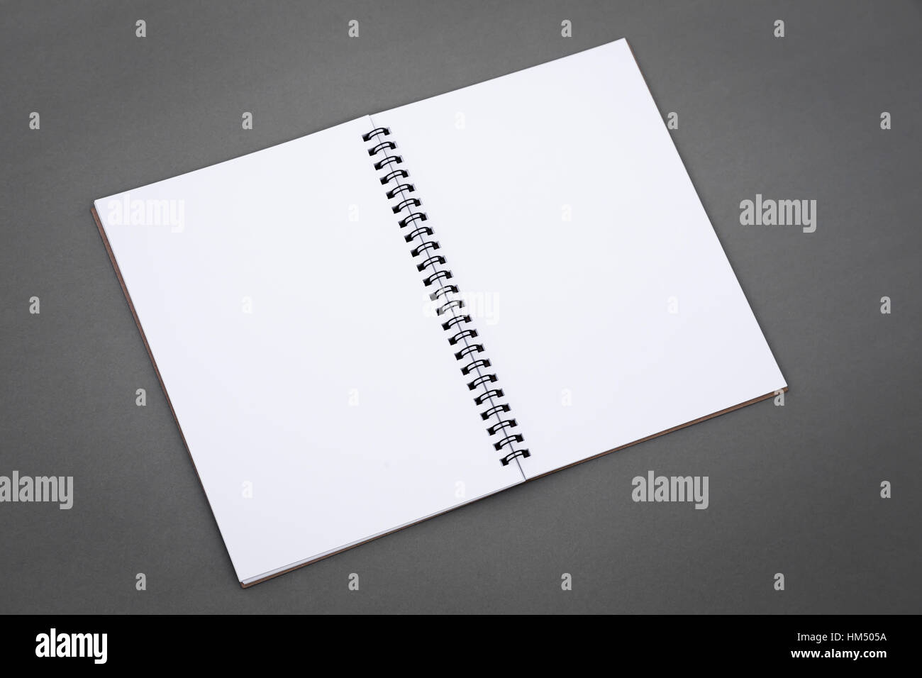 Blank notepad notebook Stock Photo - Alamy