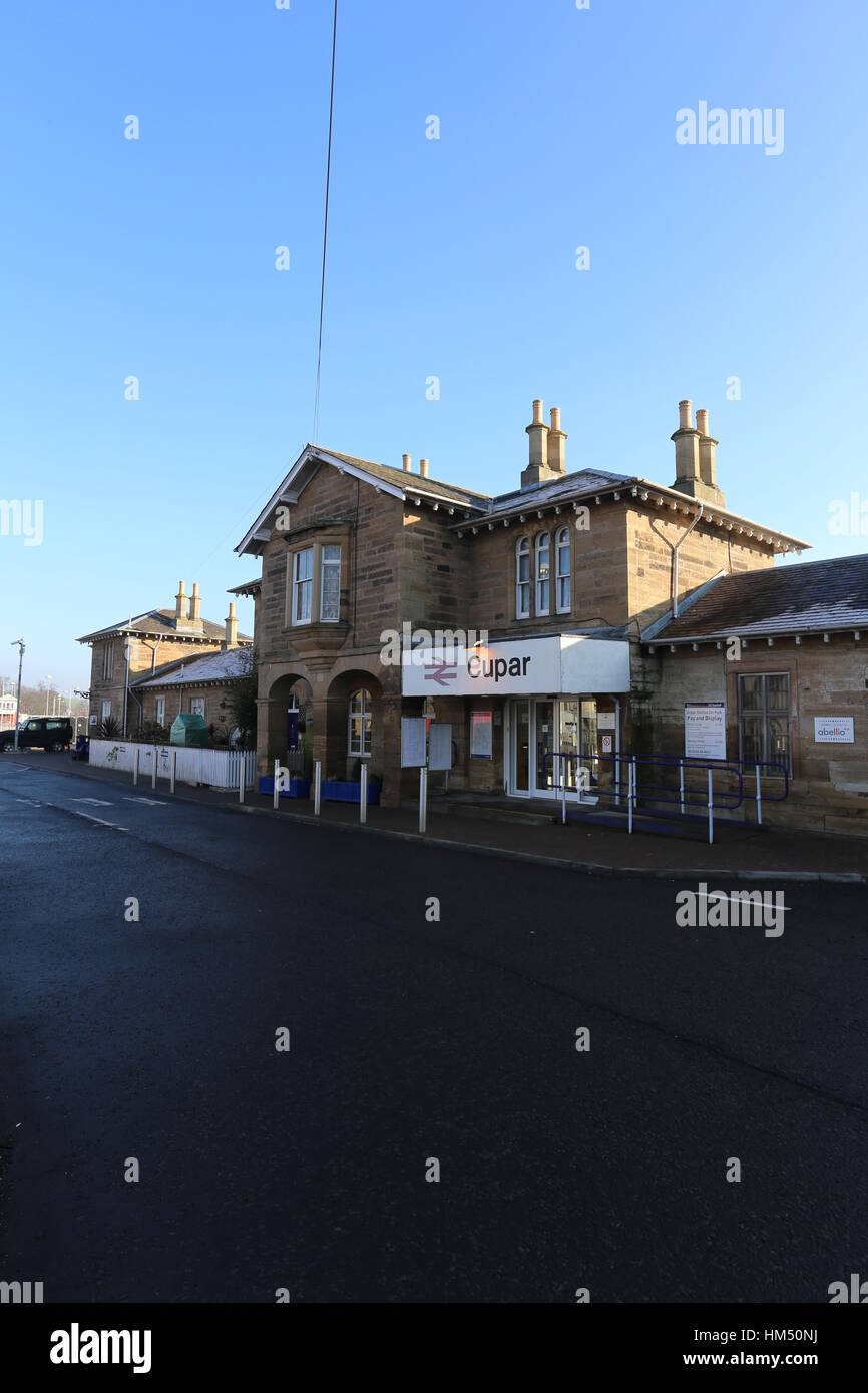 Cupar station hi-res stock photography and images - Alamy