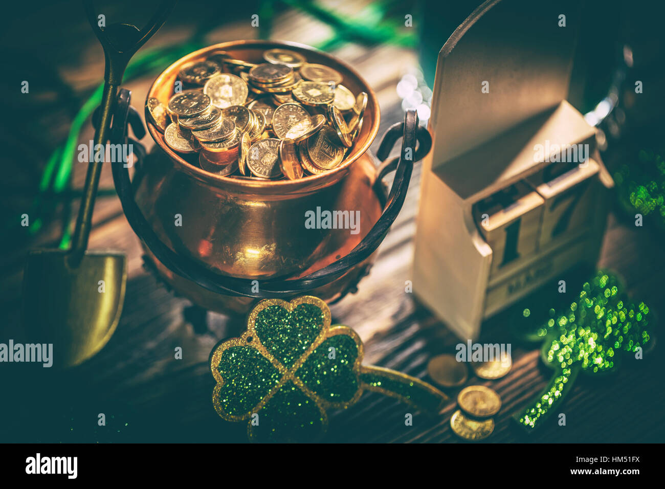 Happy St Patricks Day concept with pot of gold Stock Photo - Alamy