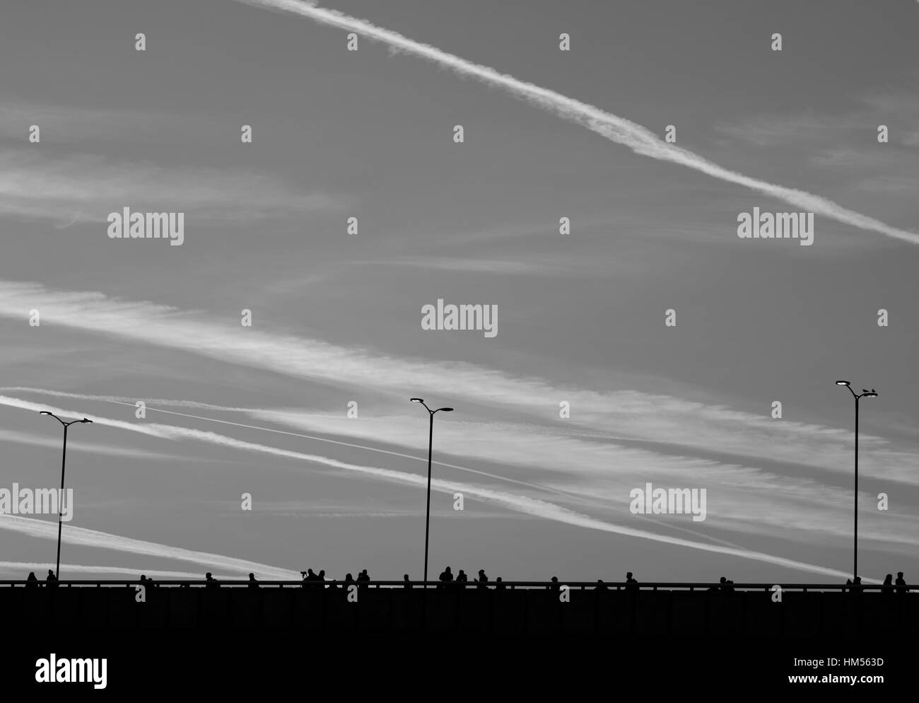 People on bridge great Black and White Stock Photos & Images - Alamy