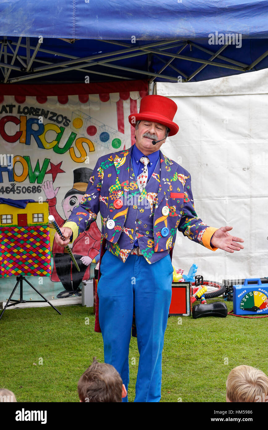 Circus Entertainer High Resolution Stock Photography and Images - Alamy