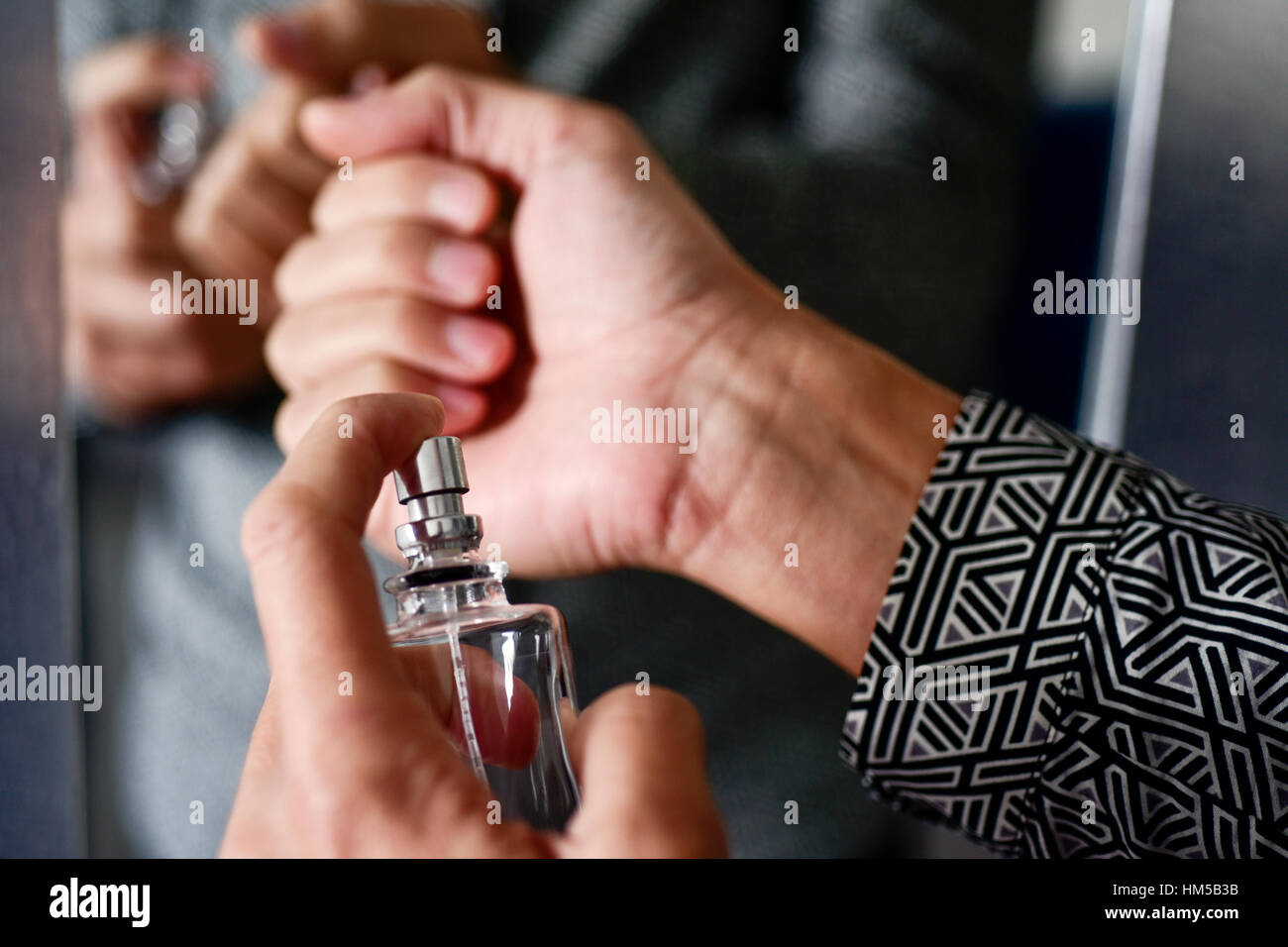 Perfume hi-res stock photography and images - Alamy